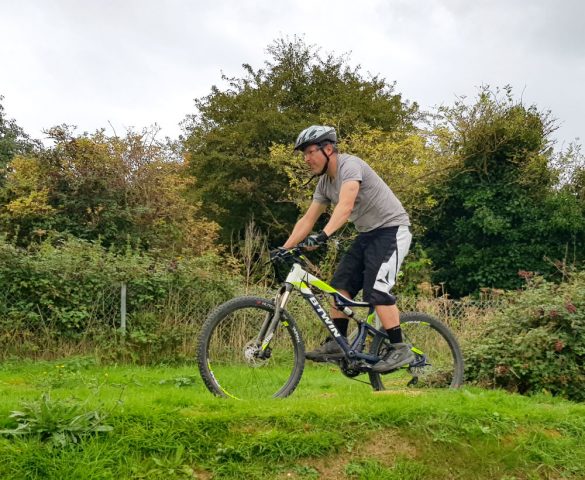 B'TWIN Rockrider 560s review: Best cheap full suspension mountain bike?